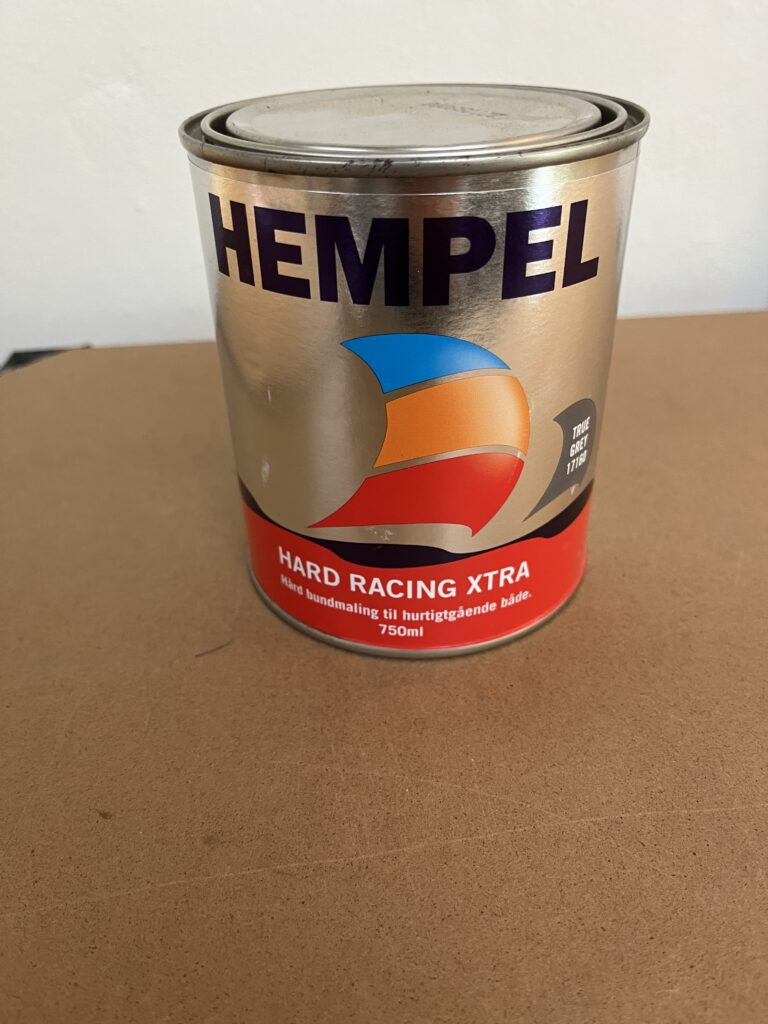 Hempel Hard Racing Xtra ren grå 0,75 ltr | Marinemaling.dk